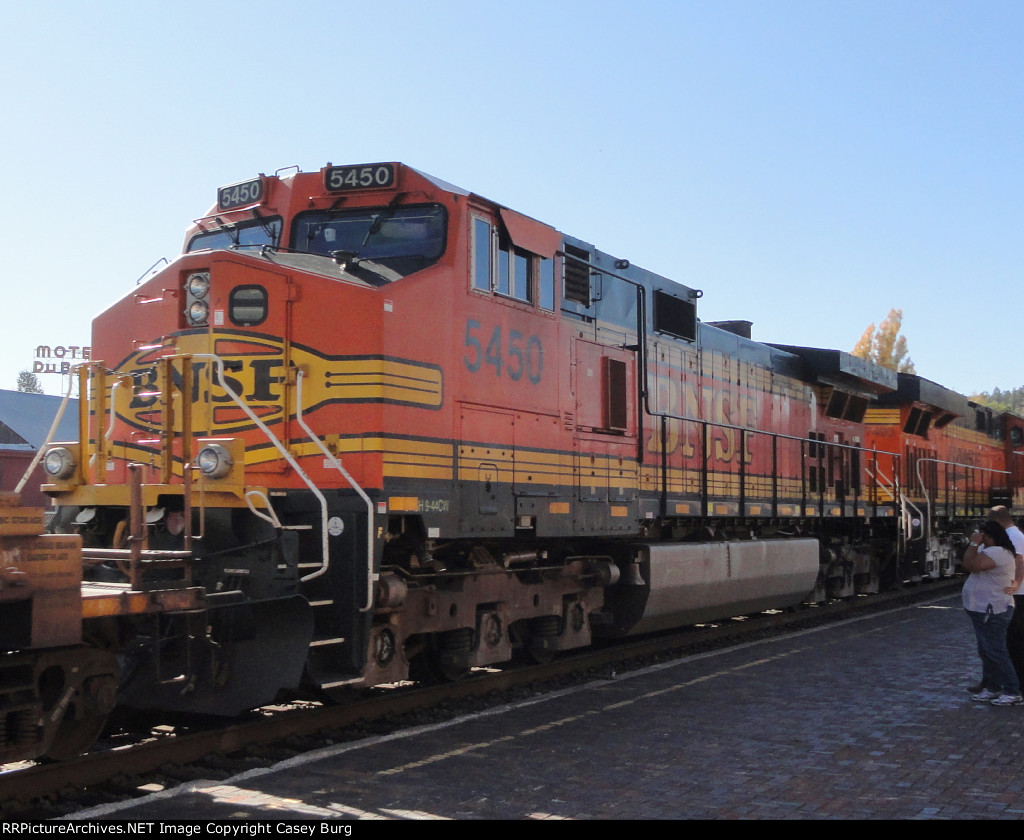 BNSF 5450